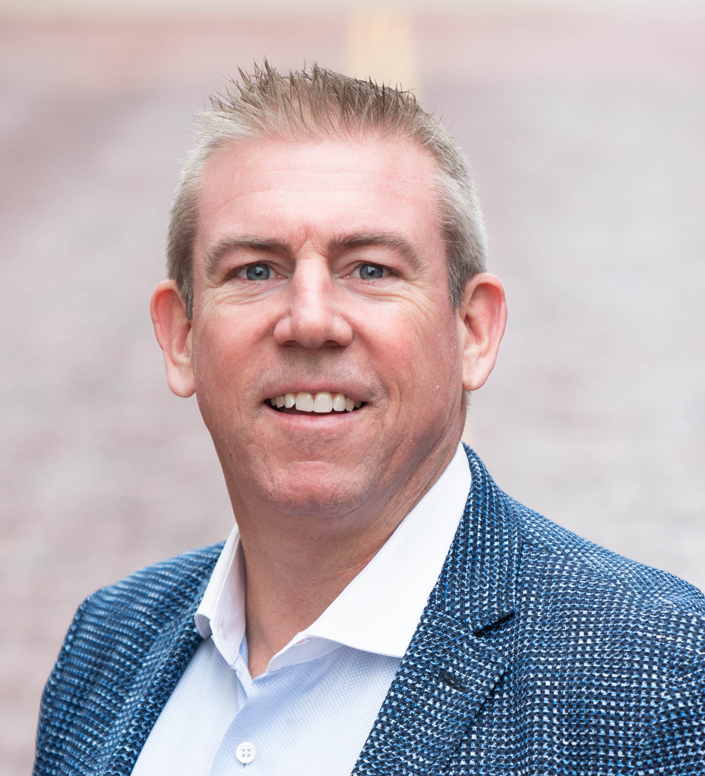 Lambert by LLYC | Company Profile | Proi Worldwide